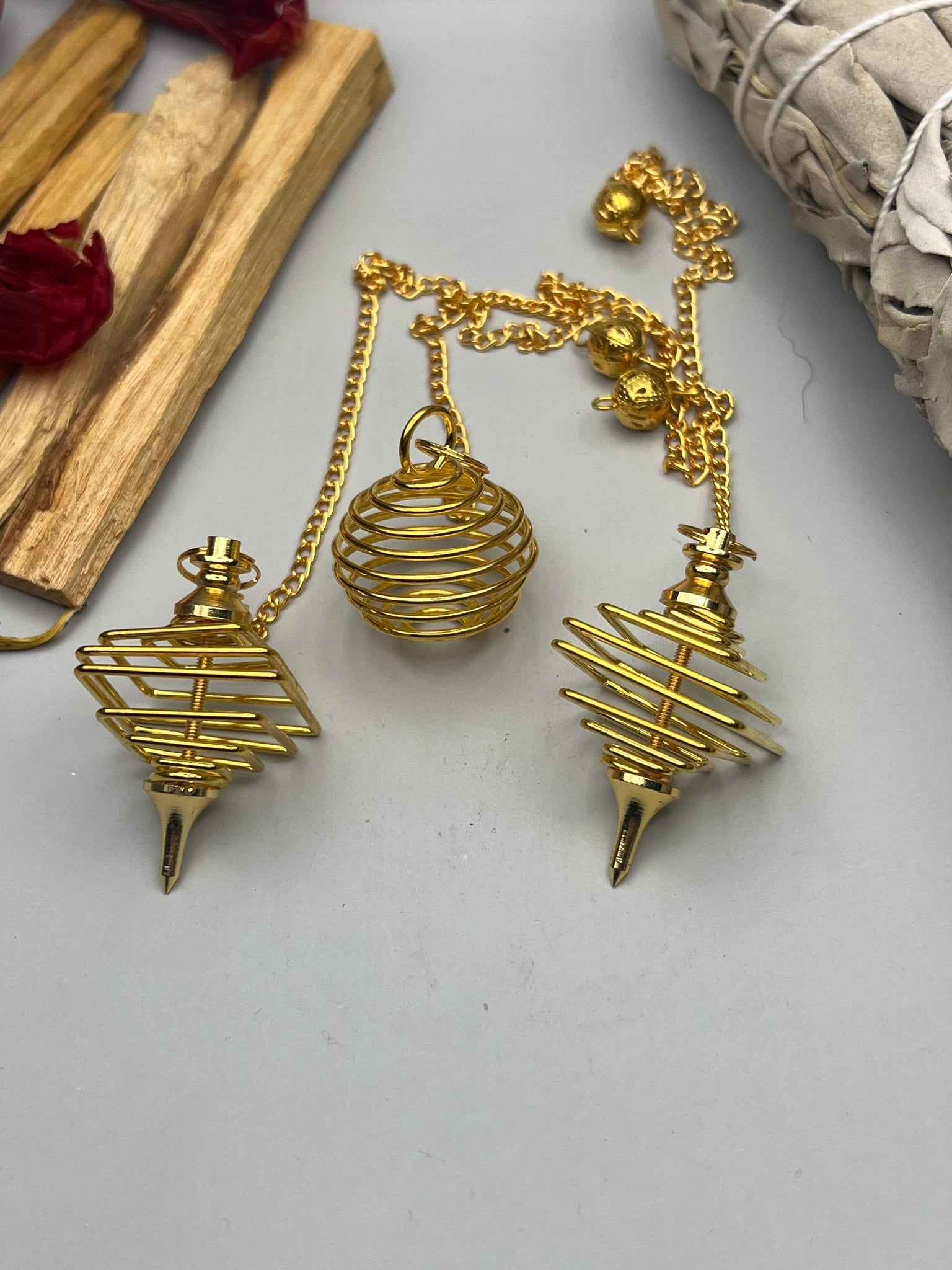 Pendelum Cages – Three Moods Shoppe